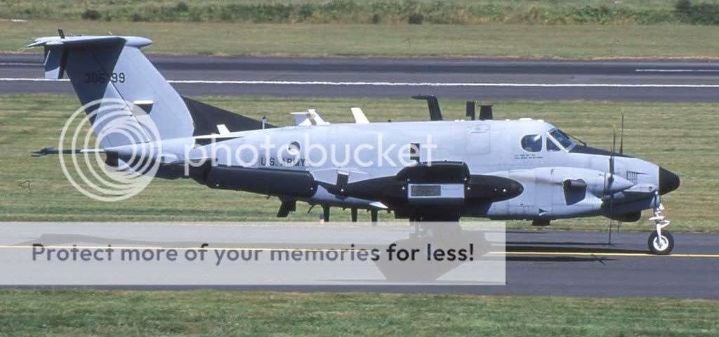 RC-12's through prestwick - FighterControl