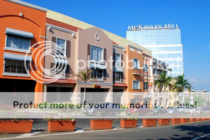 MCKINLEY HILL | ........................................MEGAWORLD ...
